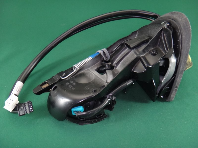 Mercedes-Benz純正部品 :: メルセデス･ベンツ純正部品 :: 外装部品 :: ドアミラー・フレーム右