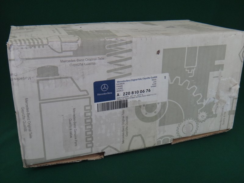 Mercedes-Benz純正部品 :: メルセデス･ベンツ純正部品 :: 外装部品 :: ドアミラー・フレーム右